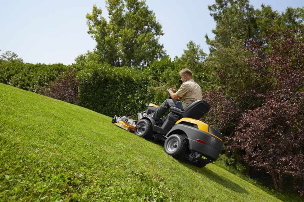 Euromec STIGA Park PRO 4WD Mower